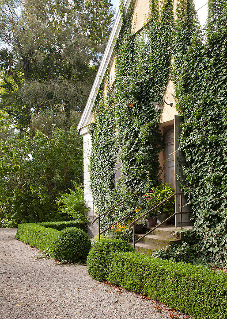 Rectory Renovation – License Features – 13266400 House of Pictures