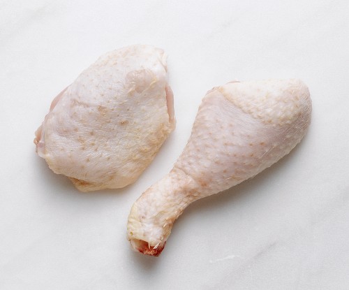 Chicken Tighs & Lower Chicken Legs – License Images – 69881 StockFood
